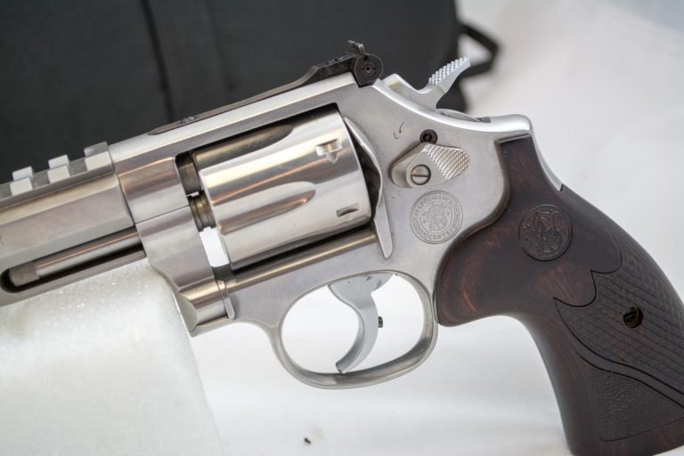 Gun Review: Smith & Wesson 647 Varminter